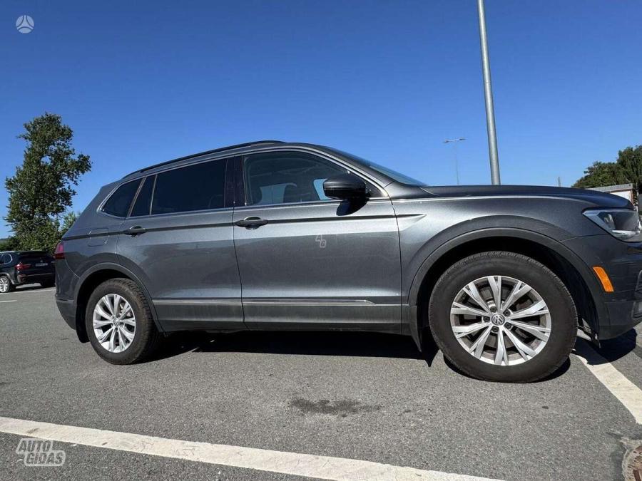 Серый Фольксваген Tiguan Allspace 2018 в Паланга, объемом двигателя 2.00 л и пробегом 131 тыс. км за 16950 €, фото 1 на AUTOMOTO.COM.LV