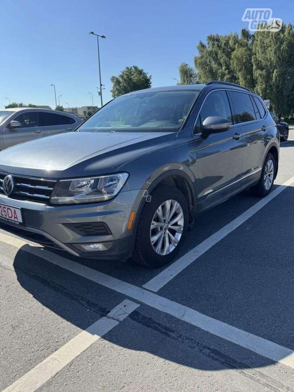 Pelēks Volkswagen Tiguan Allspace 2018 Palanga, ar dzinēja tilpumu 2.00 L un nobraukumu 131 tūkst. km par 16950 €, foto 3 vietnē AUTOMOTO.COM.LV