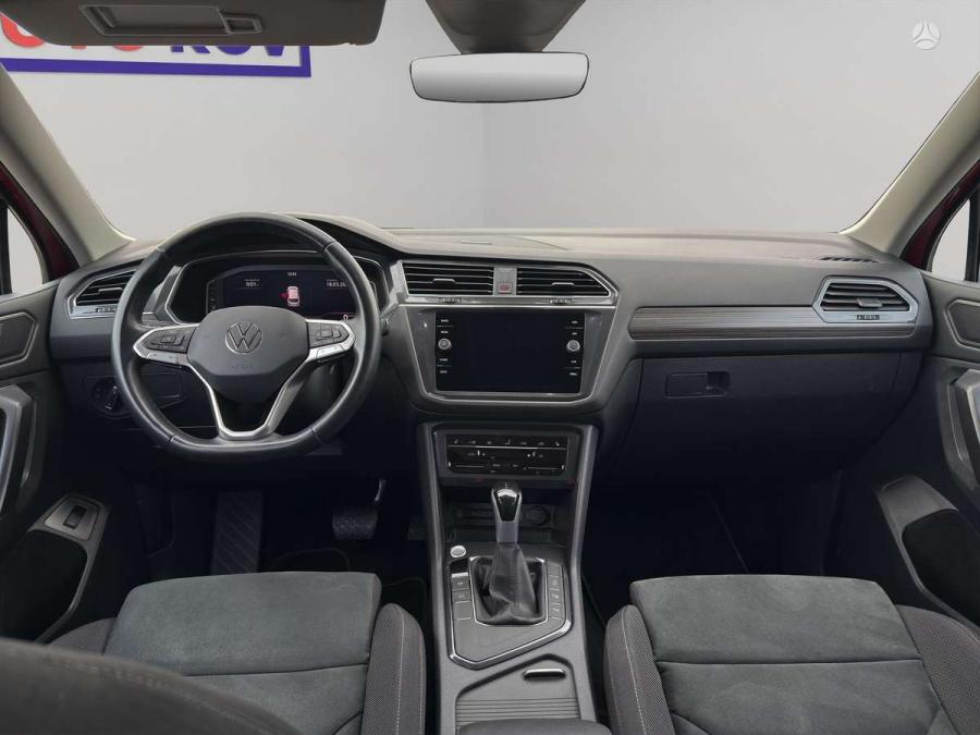 Sarkans Volkswagen Tiguan Allspace 2023 Kauņa, ar dzinēja tilpumu 1.50 L un nobraukumu 105 tūkst. km par 26999 €, foto 13 vietnē AUTOMOTO.COM.LV