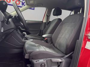 Sarkans Volkswagen Tiguan Allspace 2023 Kauņa, ar dzinēja tilpumu 1.50 L un nobraukumu 105 tūkst. km par 26999 €, foto 15 vietnē AUTOMOTO.COM.LV