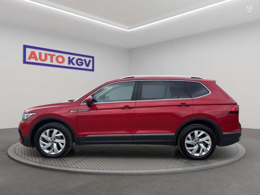 Sarkans Volkswagen Tiguan Allspace 2023 Kauņa, ar dzinēja tilpumu 1.50 L un nobraukumu 105 tūkst. km par 26999 €, foto 3 vietnē AUTOMOTO.COM.LV
