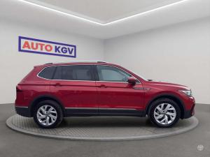 Sarkans Volkswagen Tiguan Allspace 2023 Kauņa, ar dzinēja tilpumu 1.50 L un nobraukumu 105 tūkst. km par 26999 €, foto 7 vietnē AUTOMOTO.COM.LV