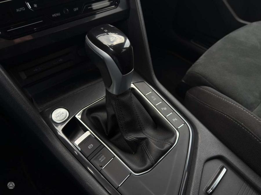 Sarkans Volkswagen Tiguan Allspace 2023 Kauņa, ar dzinēja tilpumu 1.50 L un nobraukumu 105 tūkst. km par 26999 €, foto 16 vietnē AUTOMOTO.COM.LV