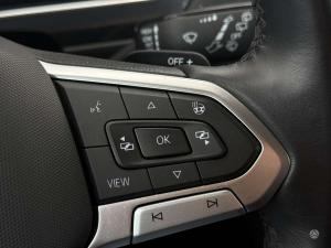 Sarkans Volkswagen Tiguan Allspace 2023 Kauņa, ar dzinēja tilpumu 1.50 L un nobraukumu 105 tūkst. km par 26999 €, foto 20 vietnē AUTOMOTO.COM.LV