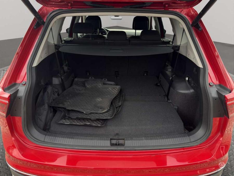 Красный Фольксваген Tiguan Allspace 2023 в Каунас, объемом двигателя 1.50 л и пробегом 105 тыс. км за 26999 €, фото 11 на AUTOMOTO.COM.LV
