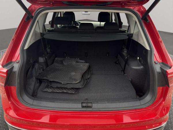Красный Фольксваген Tiguan Allspace 2023 в Каунас, объемом двигателя 1.50 л и пробегом 105 тыс. км за 26999 €, фото 10 на AUTOMOTO.COM.LV