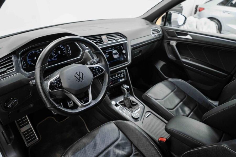 Volkswagen Tiguan Allspace 2023 in Tallinn, with an engine capacity of 2.00 L and mileage of 100 thousand km for 30350 €, photo 9 on AUTOMOTO.COM.LV