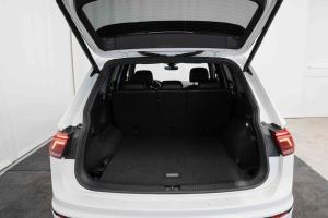 Volkswagen Tiguan Allspace 2023 in Tallinn, with an engine capacity of 2.00 L and mileage of 100 thousand km for 30350 €, photo 16 on AUTOMOTO.COM.LV