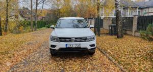White Volkswagen Tiguan Allspace 2018 in Vilnius, with an engine capacity of 1.98 L and mileage of 75 thousand km for 15999 €, photo 5 on AUTOMOTO.COM.LV
