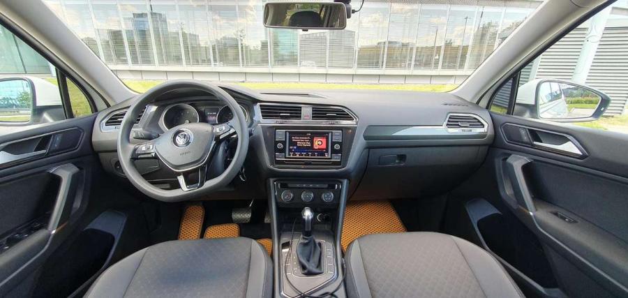 White Volkswagen Tiguan Allspace 2018 in Vilnius, with an engine capacity of 1.98 L and mileage of 75 thousand km for 15999 €, photo 13 on AUTOMOTO.COM.LV