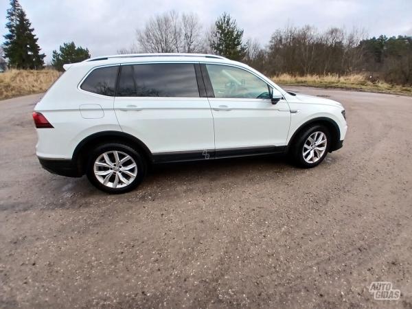 Белый Фольксваген Tiguan Allspace 2018 в Утена, объемом двигателя 2.00 л и пробегом 137 тыс. км за 17000 €, фото 2 на AUTOMOTO.COM.LV