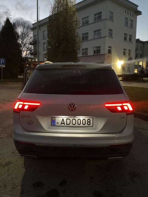 Balts Volkswagen Tiguan Allspace 2018 Kauņa, ar dzinēja tilpumu 1.98 L un nobraukumu 200 tūkst. km par 13999 €, foto 1 vietnē AUTOMOTO.COM.LV
