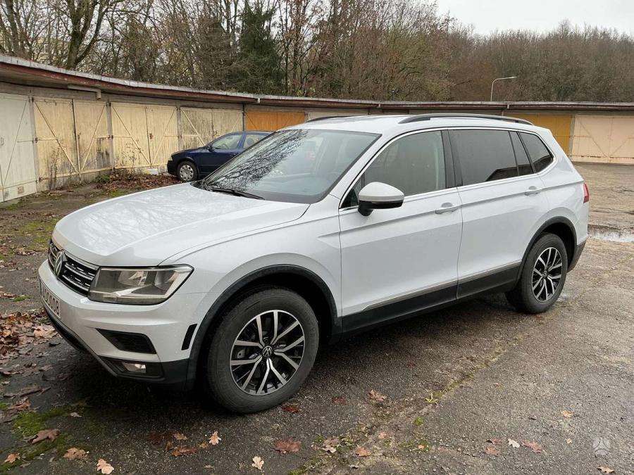 Balts Volkswagen Tiguan Allspace 2018 Kauņa, ar dzinēja tilpumu 1.98 L un nobraukumu 200 tūkst. km par 13999 €, foto 3 vietnē AUTOMOTO.COM.LV