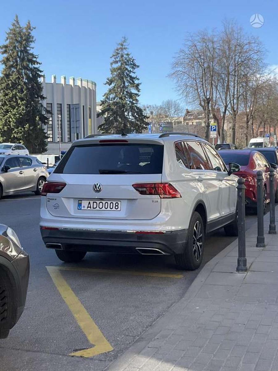 Balts Volkswagen Tiguan Allspace 2018 Kauņa, ar dzinēja tilpumu 1.98 L un nobraukumu 200 tūkst. km par 13999 €, foto 7 vietnē AUTOMOTO.COM.LV