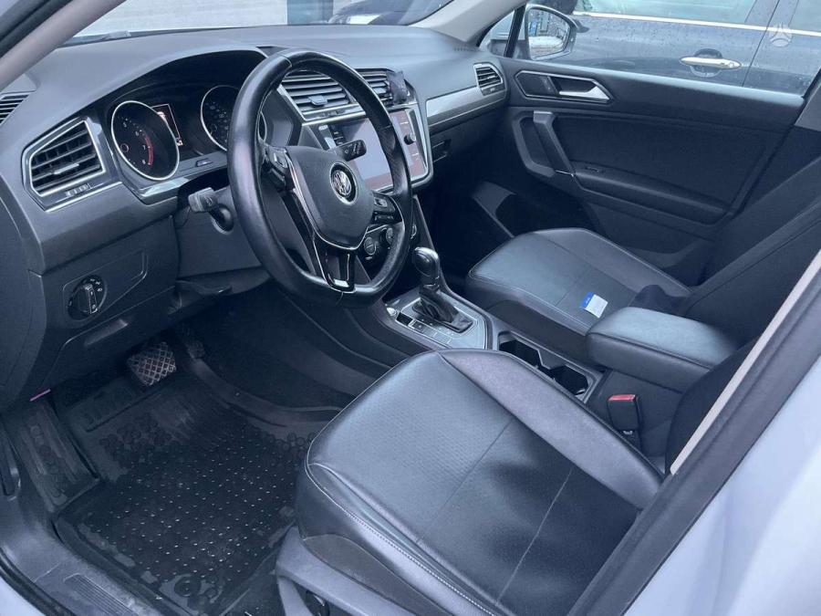 Balts Volkswagen Tiguan Allspace 2018 Kauņa, ar dzinēja tilpumu 1.98 L un nobraukumu 200 tūkst. km par 13999 €, foto 10 vietnē AUTOMOTO.COM.LV