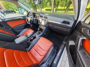 Balts Volkswagen Tiguan Allspace 2018 Kauņa, ar dzinēja tilpumu 2.00 L un nobraukumu 141 tūkst. km par 17900 €, foto 20 vietnē AUTOMOTO.COM.LV
