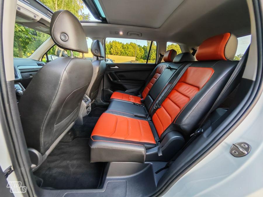 Balts Volkswagen Tiguan Allspace 2018 Kauņa, ar dzinēja tilpumu 2.00 L un nobraukumu 141 tūkst. km par 17900 €, foto 21 vietnē AUTOMOTO.COM.LV