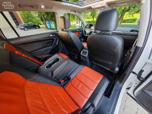 Balts Volkswagen Tiguan Allspace 2018 Kauņa, ar dzinēja tilpumu 2.00 L un nobraukumu 141 tūkst. km par 17900 €, foto 24 vietnē AUTOMOTO.COM.LV
