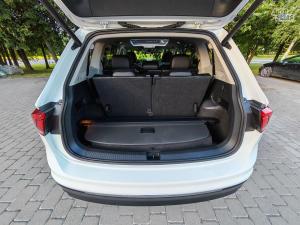 Balts Volkswagen Tiguan Allspace 2018 Kauņa, ar dzinēja tilpumu 2.00 L un nobraukumu 141 tūkst. km par 17900 €, foto 32 vietnē AUTOMOTO.COM.LV