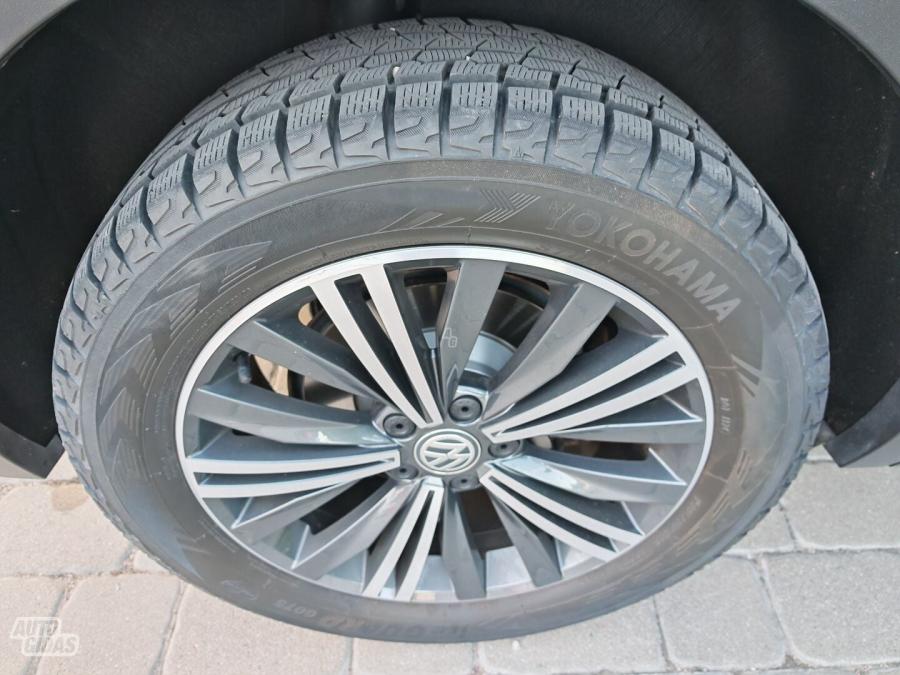 Balts Volkswagen Tiguan Allspace 2018 Kauņa, ar dzinēja tilpumu 2.00 L un nobraukumu 141 tūkst. km par 17900 €, foto 37 vietnē AUTOMOTO.COM.LV