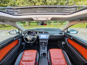 White Volkswagen Tiguan Allspace 2018 in Kaunas, with an engine capacity of 2.00 L and mileage of 145 thousand km for 17400 €, photo 12 on AUTOMOTO.COM.LV
