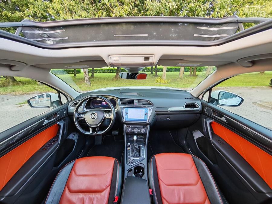 White Volkswagen Tiguan Allspace 2018 in Kaunas, with an engine capacity of 2.00 L and mileage of 145 thousand km for 17400 €, photo 12 on AUTOMOTO.COM.LV