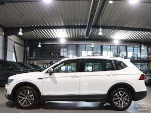 White Volkswagen Tiguan Allspace 2019 in Kaunas, with an engine capacity of 2.00 L and mileage of 72 thousand km for 24689 €, photo 7 on AUTOMOTO.COM.LV