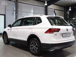 White Volkswagen Tiguan Allspace 2019 in Kaunas, with an engine capacity of 2.00 L and mileage of 72 thousand km for 24689 €, photo 10 on AUTOMOTO.COM.LV