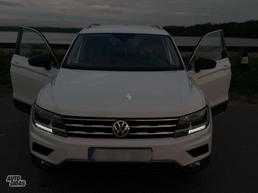 Balts Volkswagen Tiguan Allspace 2019 Kauņa, ar dzinēja tilpumu 2.00 L un nobraukumu 282 tūkst. km par 14900 €, foto 1 vietnē AUTOMOTO.COM.LV