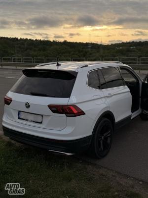 Balts Volkswagen Tiguan Allspace 2019 Kauņa, ar dzinēja tilpumu 2.00 L un nobraukumu 282 tūkst. km par 14900 €, foto 4 vietnē AUTOMOTO.COM.LV