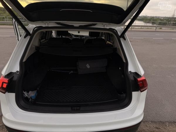 White Volkswagen Tiguan Allspace 2019 in Kaunas, with an engine capacity of 2.00 L and mileage of 282 thousand km for 14900 €, photo 4 on AUTOMOTO.COM.LV