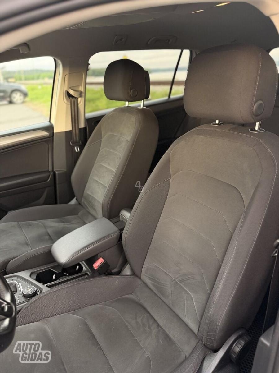 White Volkswagen Tiguan Allspace 2019 in Kaunas, with an engine capacity of 2.00 L and mileage of 282 thousand km for 14900 €, photo 6 on AUTOMOTO.COM.LV