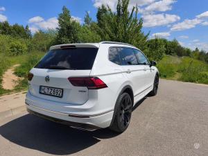 Balts Volkswagen Tiguan Allspace 2019 Viļņa, ar dzinēja tilpumu 2.00 L un nobraukumu 167 tūkst. km par 18900 €, foto 5 vietnē AUTOMOTO.COM.LV