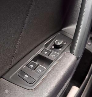 Balts Volkswagen Tiguan Allspace 2019 Viļņa, ar dzinēja tilpumu 2.00 L un nobraukumu 167 tūkst. km par 18900 €, foto 9 vietnē AUTOMOTO.COM.LV