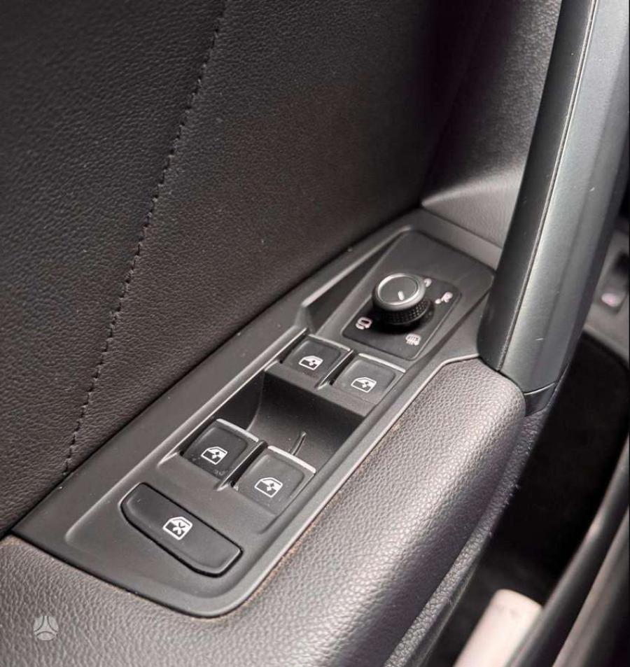 Balts Volkswagen Tiguan Allspace 2019 Viļņa, ar dzinēja tilpumu 2.00 L un nobraukumu 167 tūkst. km par 18900 €, foto 9 vietnē AUTOMOTO.COM.LV