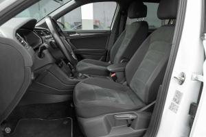 White Volkswagen Tiguan Allspace 2019 in Vilnius, with an engine capacity of 1.97 L and mileage of 186 thousand km for 16950 €, photo 15 on AUTOMOTO.COM.LV