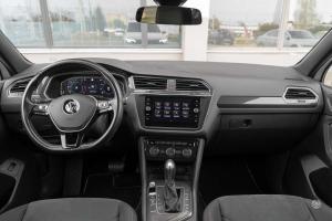 White Volkswagen Tiguan Allspace 2019 in Vilnius, with an engine capacity of 1.97 L and mileage of 186 thousand km for 16950 €, photo 16 on AUTOMOTO.COM.LV