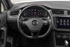 White Volkswagen Tiguan Allspace 2019 in Vilnius, with an engine capacity of 1.97 L and mileage of 186 thousand km for 16950 €, photo 20 on AUTOMOTO.COM.LV