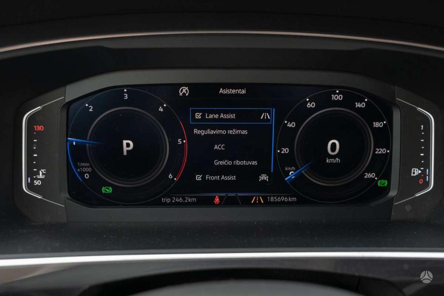 White Volkswagen Tiguan Allspace 2019 in Vilnius, with an engine capacity of 1.97 L and mileage of 186 thousand km for 16950 €, photo 23 on AUTOMOTO.COM.LV