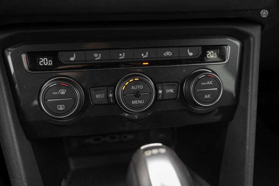 White Volkswagen Tiguan Allspace 2019 in Vilnius, with an engine capacity of 1.97 L and mileage of 186 thousand km for 16950 €, photo 30 on AUTOMOTO.COM.LV