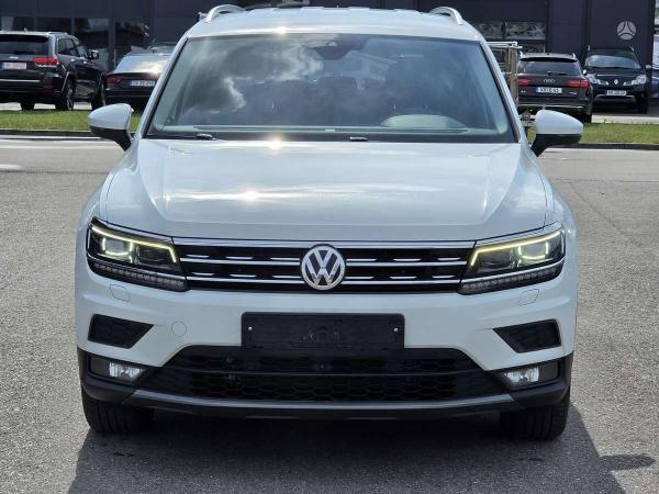 White Volkswagen Tiguan Allspace 2019 in Jonava, with an engine capacity of 2.00 L and mileage of 270 thousand km for 15900 €, photo 3 on AUTOMOTO.COM.LV
