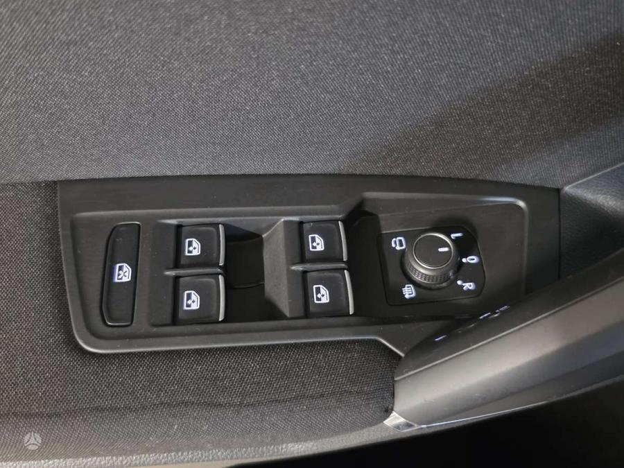 Balts Volkswagen Tiguan Allspace 2019 Jonava, ar dzinēja tilpumu 2.00 L un nobraukumu 270 tūkst. km par 15500 €, foto 29 vietnē AUTOMOTO.COM.LV