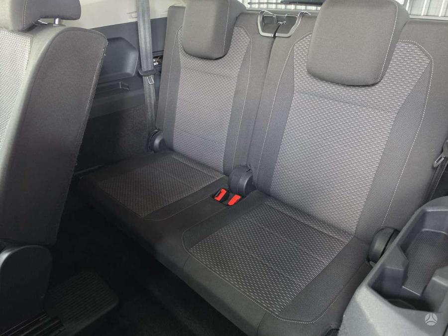 Balts Volkswagen Tiguan Allspace 2019 Jonava, ar dzinēja tilpumu 2.00 L un nobraukumu 270 tūkst. km par 15500 €, foto 36 vietnē AUTOMOTO.COM.LV