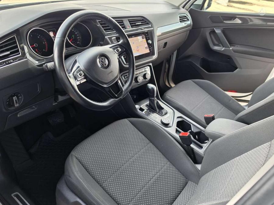 Белый Фольксваген Tiguan Allspace 2019 в Ионава, объемом двигателя 2.00 л и пробегом 270 тыс. км за 14700 €, фото 25 на AUTOMOTO.COM.LV