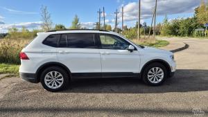 Белый Фольксваген Tiguan Allspace 2019 в Акмяне, объемом двигателя 2.00 л и пробегом 80 тыс. км за 14200 €, фото 4 на AUTOMOTO.COM.LV