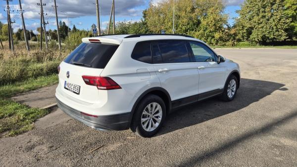 White Volkswagen Tiguan Allspace 2019 in Akmene, with an engine capacity of 2.00 L and mileage of 80 thousand km for 14200 €, photo 5 on AUTOMOTO.COM.LV