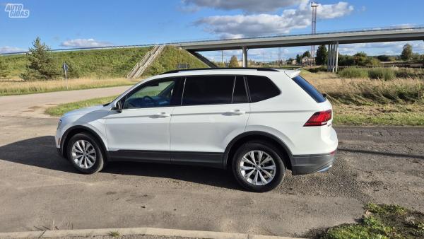 White Volkswagen Tiguan Allspace 2019 in Akmene, with an engine capacity of 2.00 L and mileage of 80 thousand km for 14200 €, photo 7 on AUTOMOTO.COM.LV