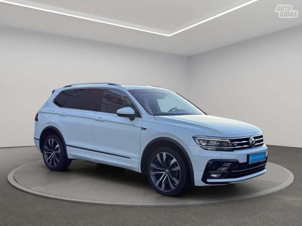 Balts Volkswagen Tiguan Allspace 2020 Kauņa, ar dzinēja tilpumu 1.50 L un nobraukumu 58 tūkst. km par 32473 €, foto 3 vietnē AUTOMOTO.COM.LV