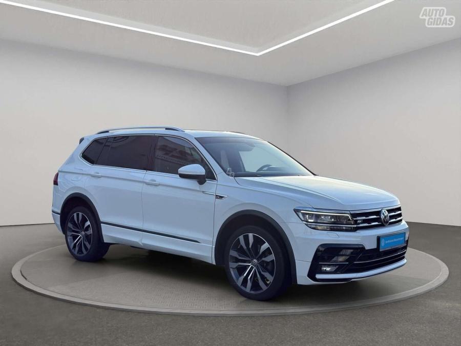 Белый Фольксваген Tiguan Allspace 2020 в Каунас, объемом двигателя 1.50 л и пробегом 58 тыс. км за 32473 €, фото 3 на AUTOMOTO.COM.LV