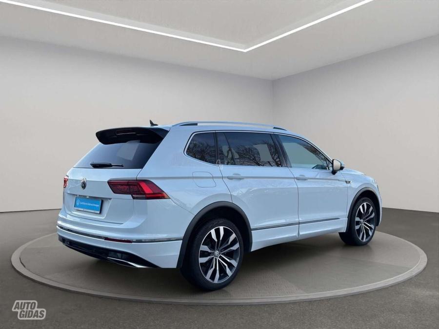 Белый Фольксваген Tiguan Allspace 2020 в Каунас, объемом двигателя 1.50 л и пробегом 58 тыс. км за 32473 €, фото 4 на AUTOMOTO.COM.LV